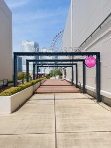 【みなとみらい】BACK YARD Roof Garden Minatomirai｜絶景ロケーションで遊べるBBQ – はまぐる